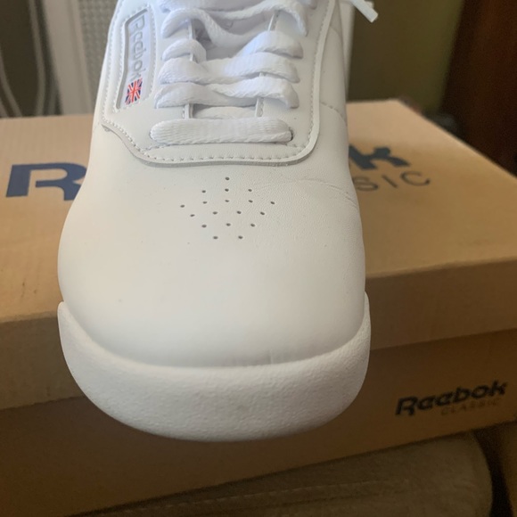 Reebok | Shoes | Redbox Princess Wide D Women Femmes Training 55 | Poshmark